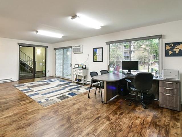 Rivers Edge Apartments Lilac Small