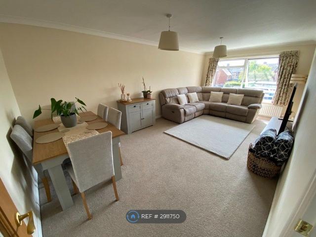 Riversdale, Wimborne BH21, 2 bed flat to rent, £1,200 pcm | PrimeLocation