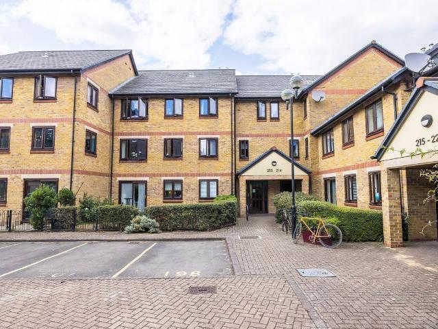 Riverside Close, Clapton, Hackney, London E5, 1 bed flat to rent, £2,000 pcm | PrimeLocation