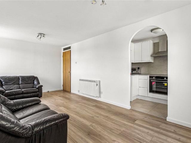 Riverside Close, London E5, 1 bed flat to rent, £1,900 pcm | PrimeLocation