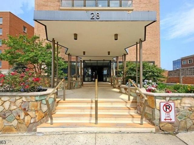 Riverside Ave Twr Riv Unit H, Red Bank, Condo For Sale