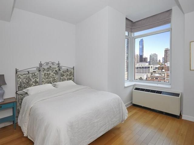 Riverside Blvd Apt B, New York, Condo For Sale