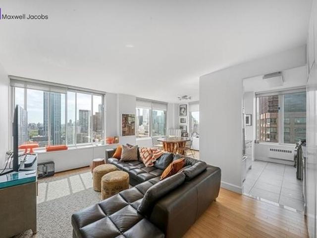 Riverside Blvd Apt D, New York, Condo For Sale