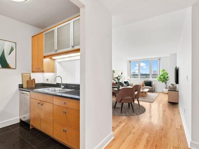 Riverside Blvd Apt H, New York, Condo For Sale