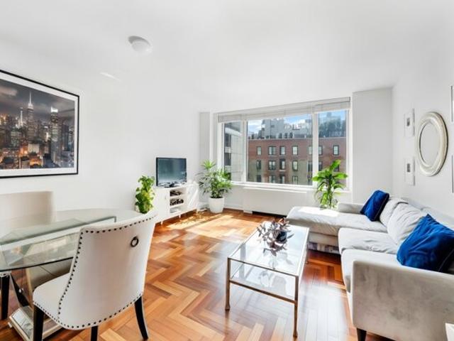 Riverside Blvd Apt V, New York, Condo For Sale