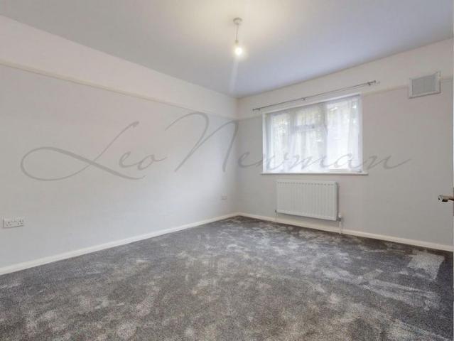 Riverside Gardens, Wembley, HA0