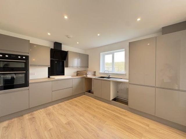 Riverside Gardens, KA18 3LU