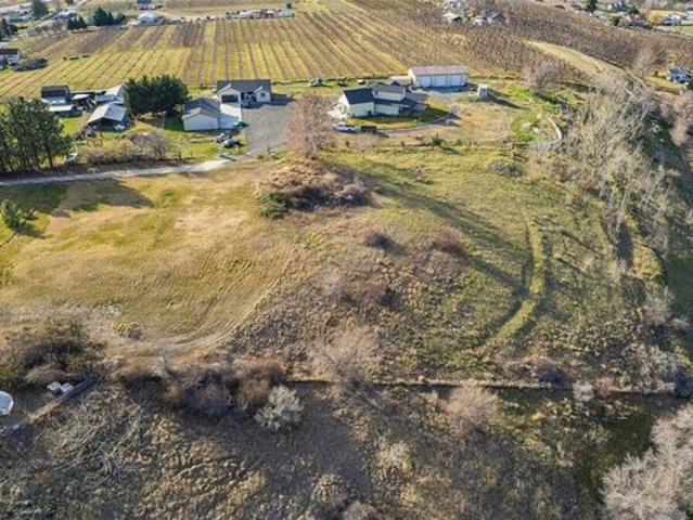 Riverside Dr, Rock Island, WA 98850