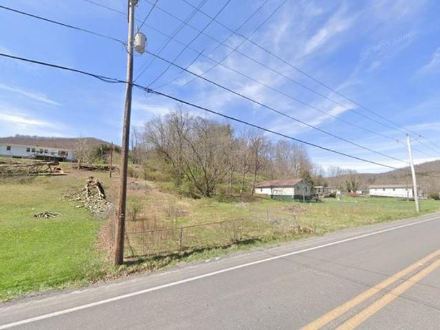 Riverside Dr, Rainelle, WV 25962
