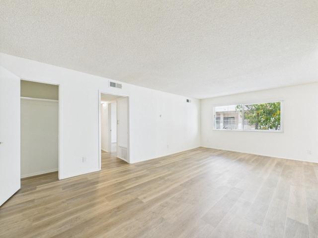 Riverside Drive Apartments 2 Bedroom Apartment for Rent at 13157 Riverside Dr, Los Angeles, CA 91423 Sherman Oaks