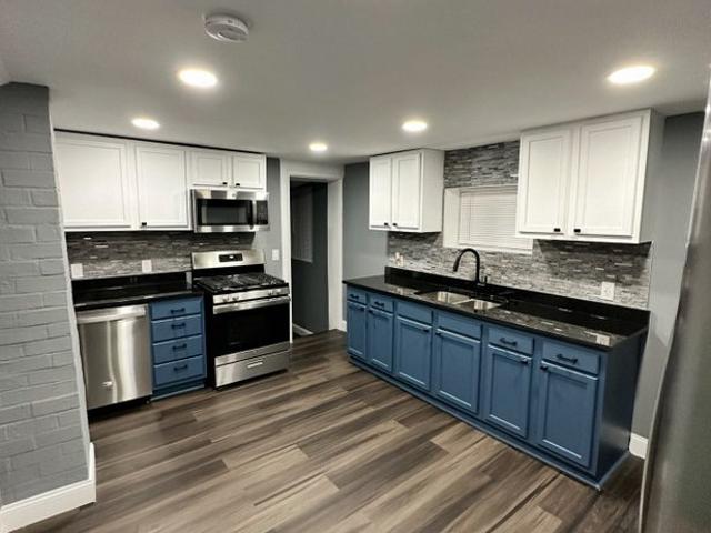 Riverside federal hill room for rent