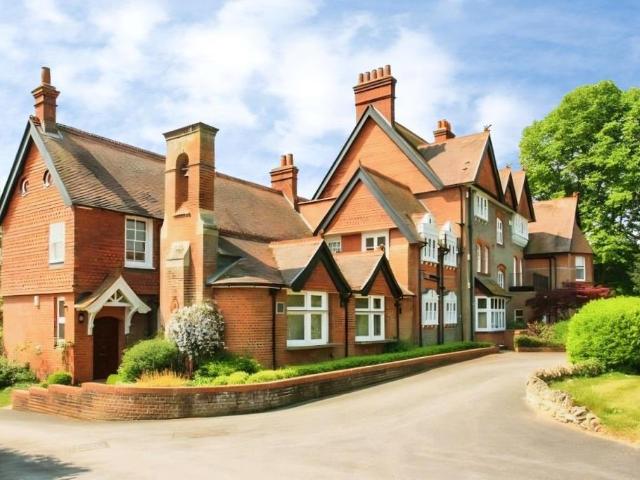 Riverside House, Burcot, OX14 2 bed apartment to rent £2,200 pcm £508 pw