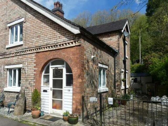 Riverside, Oakamoor, 2 Bedroom End