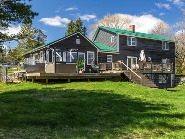Riverside Ln, Ellsworth, Home For Sale