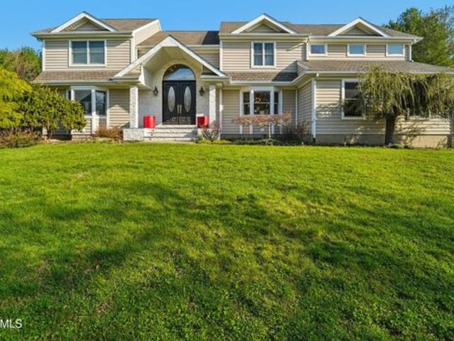 Riverside Ln, Holmdel, Home For Sale