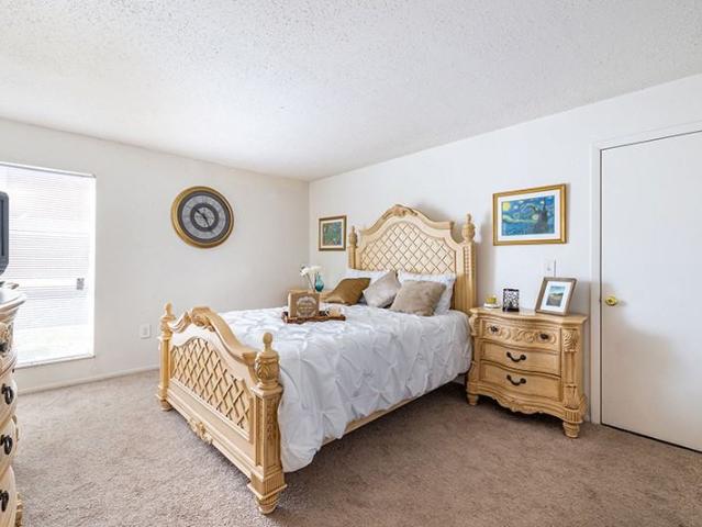 Riverside Palms 3 Bedroom Apartment for Rent at 5008 Sierra Pl, Tampa, FL 33617 Temple Crest