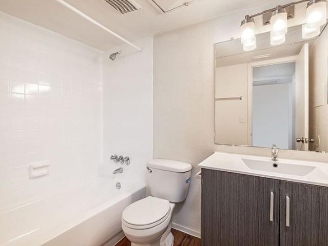 Riverside Palms 1 Bedroom Apartment for Rent at 5008 Sierra Pl, Tampa, FL 33617 Temple Crest