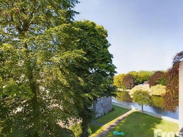 Riverside Road, Staines upon thames, 2 Bedroom Apartment