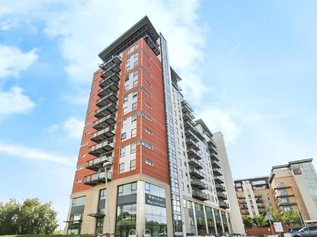 Riverside Way, Leeds, West Yorkshire. 2 bed flat to rent £1,950 pcm £450 pw