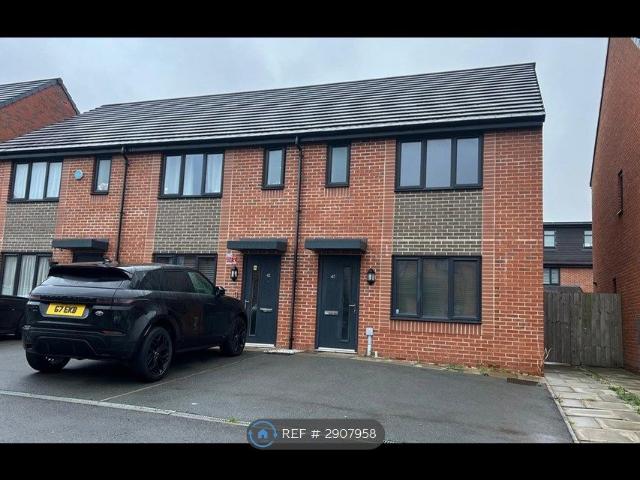 Riverside Way, Salford M6, 3 bed end terrace house to rent, £1,550 pcm | PrimeLocation