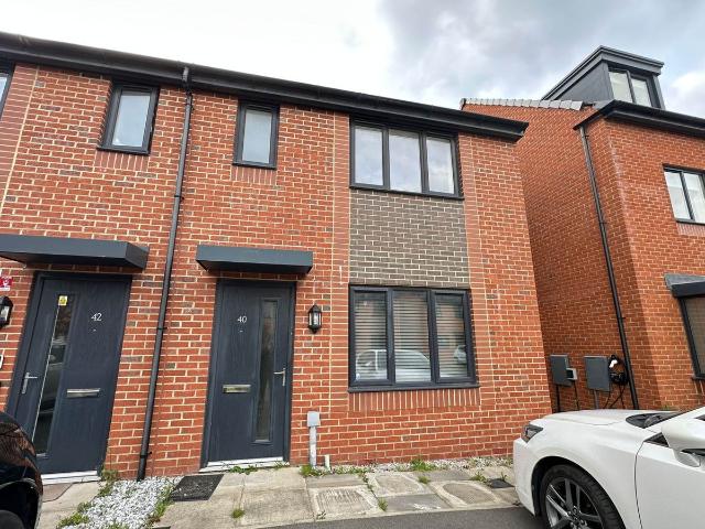 Riverside Way, Salford M6, 3 bed semi detached house to rent, £1,550 pcm | PrimeLocation