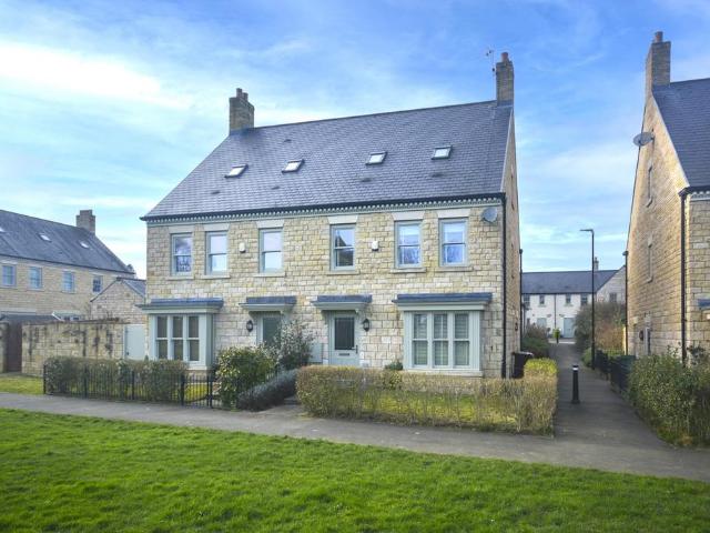 Riverside Walk, Boston Spa, Wetherby. 4 bed semi detached house to rent £2,700 pcm £623 pw