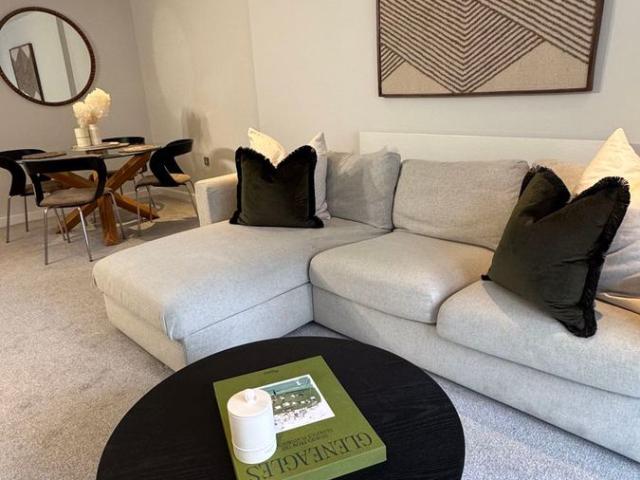 Riverside West Apartments, Whitehall Road, Leeds LS1, 2 bed flat to rent, £1,450 pcm | PrimeLocation