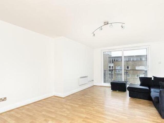 Riverside West, Smugglers Way, 2 Bedroom Apartment