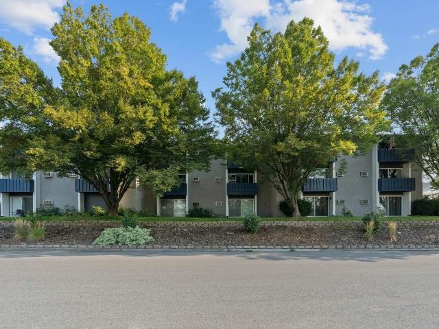 Riverton Terrace 2 Bedroom Apartment for Rent at 1908 E South Riverton Ave, Spokane, WA 99207 Chief Garry Park