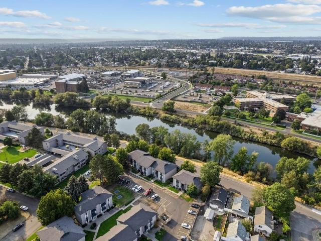 Riverton Terrace 3 Bedroom Apartment for Rent at 1908 E South Riverton Ave, Spokane, WA 99207 Chief Garry Park