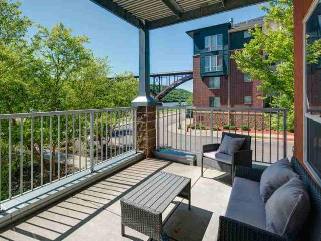 Riverview at Upper Landing 1 Bedroom Apartment for Rent at 400 Spring St, St. Paul, MN 55102 West Seventh