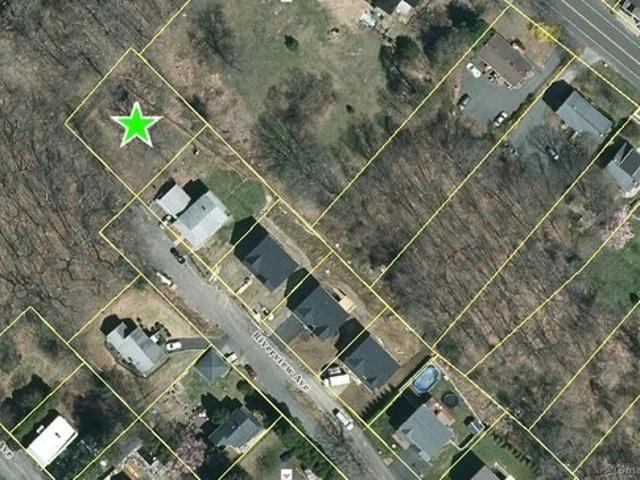 Riverview Ave, Shelton, CT 06484