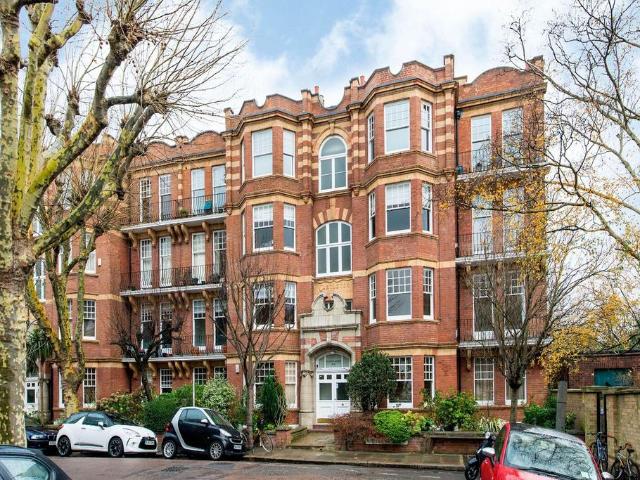 Riverview Gardens, Barnes, London, SW13 3 bed flat to rent £4,200 pcm £969 pw