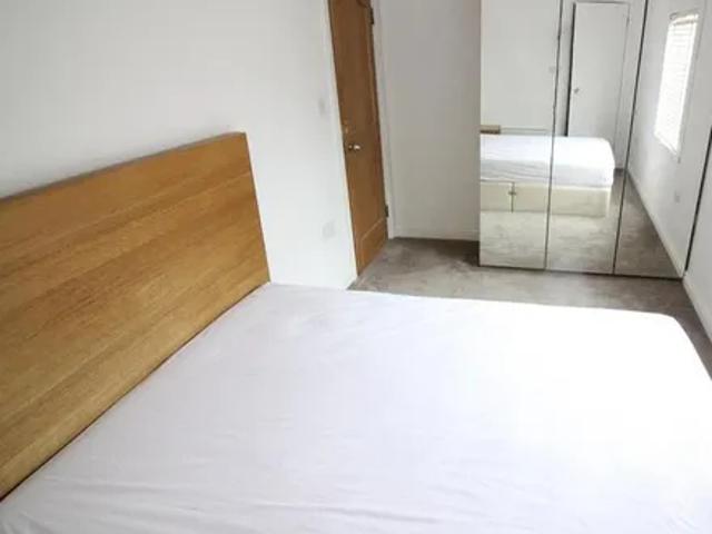 Riverview Gardens, London, TW1 4RT, United Kingdom | Room for rent #140654728 | Rentberry