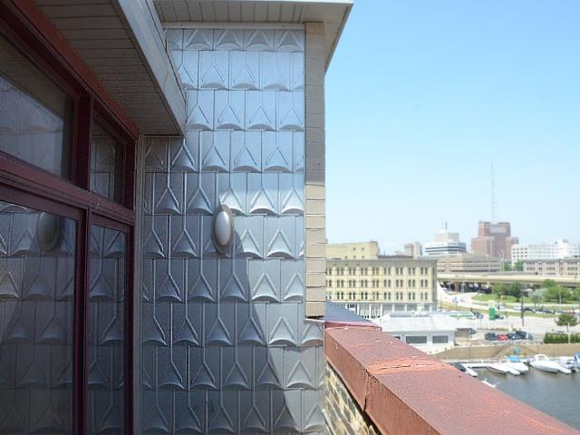 Riverview Lofts 2 Bedroom Apartment for Rent at 249 N Water St, Milwaukee, WI 53202 Historic Third Ward