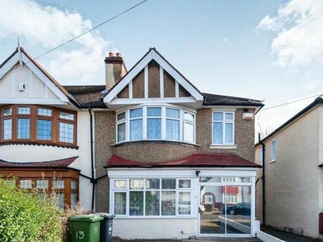 Riverview Park, London, 4 Bedroom Semi detached