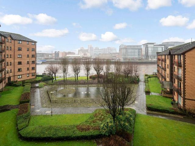 Riverview Place, Glasgow, G5 3 bed apartment to rent £1,600 pcm £369 pw