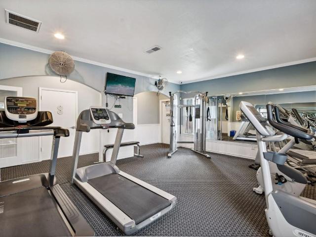 Riverview Ranch Apartments 2 Bedroom Apartment for Rent at 2763 River Plaza Dr, Sacramento, CA 95833 Willow Creek