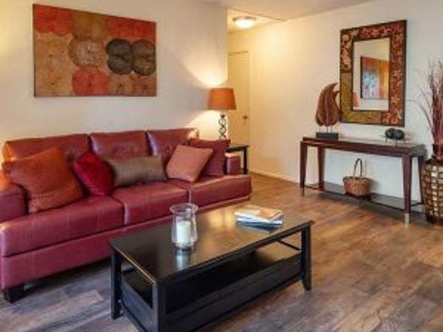 Riverview Ranch Apartments 3 Bedroom Apartment for Rent at 2763 River Plaza Dr, Sacramento, CA 95833 Willow Creek