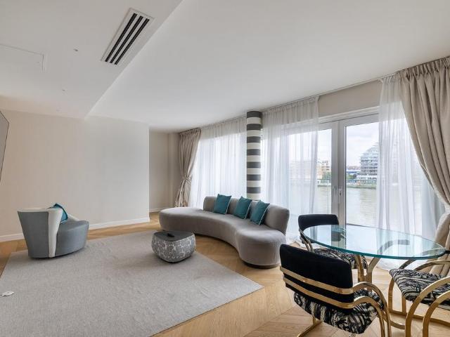 Riverwalk, 5 Central Avenue, Fulham. 2 bed flat to rent £5,250 pcm £1,212 pw