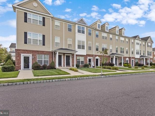 Riverwalk Blvd, Burlington, Condo For Sale