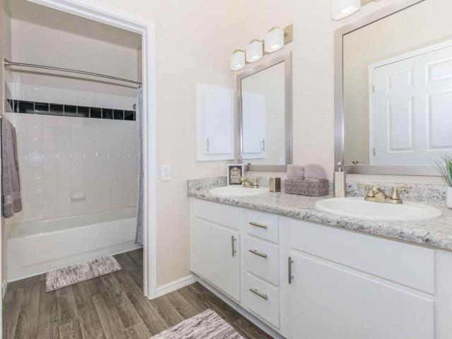 Riverwalk Luxury Apartments 1 Bedroom Apartment for Rent at 850 E Wetmore Rd, Tucson, AZ 85719 Campus Farm