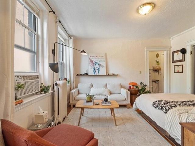 Riverway Apt,boston, Condo For Sale