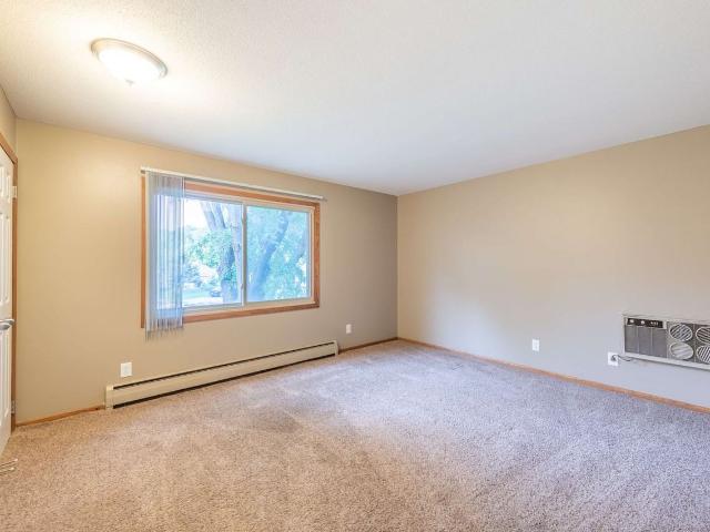 Riverwest Apartments 1 Bedroom Apartment for Rent at 1075 Waterloo Ave, West St Paul, MN 55118