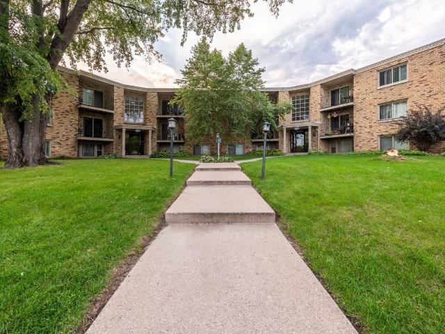 Riverwest Apartments 1 Bedroom Apartment for Rent at 1075 Waterloo Ave, West St Paul, MN 55118