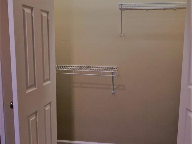 Riverwood Townhomes 3 Bedroom Apartment for Rent at 1114 Brockley Way, Bowling Green, KY 42103