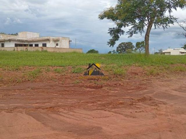 Riviera de Santa Cristina 1 Terreno de 650m² com Vista para a Represa – Riviera de Santa Cristina