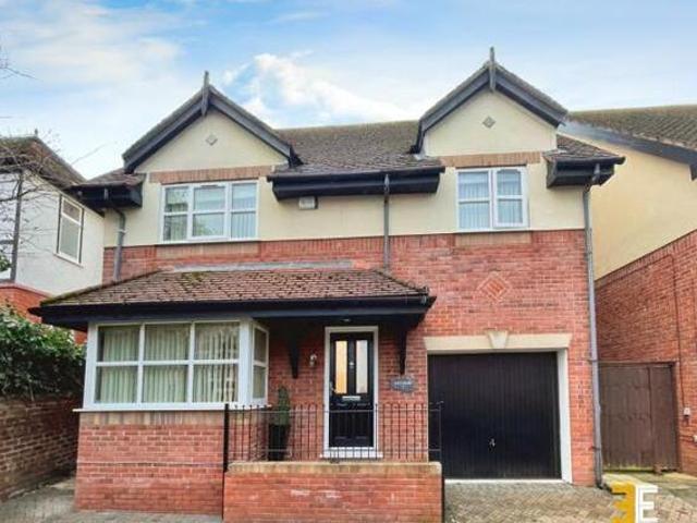 Rivieres Avenue, Colwyn Bay, 4 Bedroom Detached