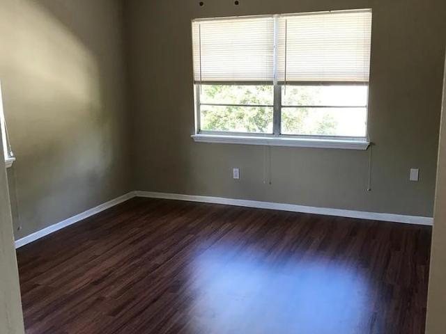 Roma on Dale Mabry II 1 Bedroom Apartment for Rent at 3809 W Iowa Ave, Tampa, FL 33616 Sun Bay South