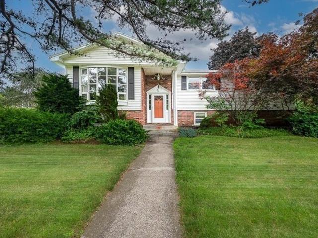 Roman Dr, Shrewsbury, Home For Sale